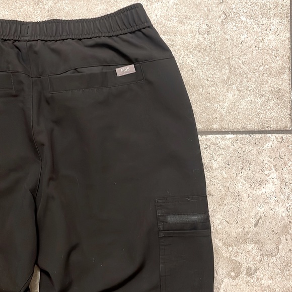 Figs | Pants | Figs Mens Black Tansen Classic Cargo Jogger Scrub Pants ...